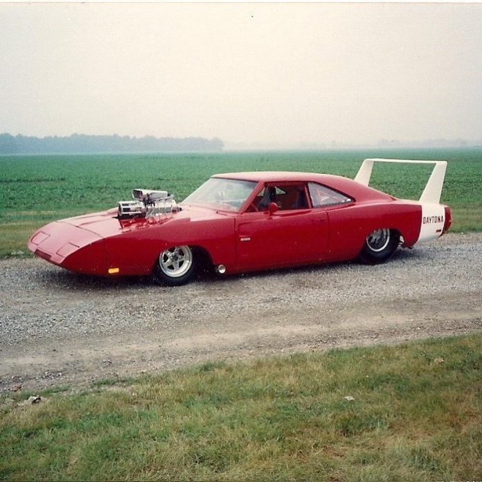 Dodge Charger Daytona Turns Drag Racer with 2,500 HP of Supercharged ...