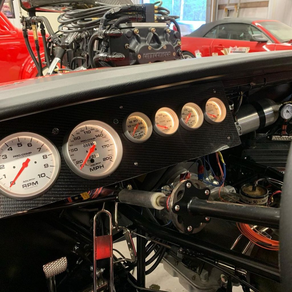 Dodge Charger Daytona Turns Drag Racer with 2,500 HP of Supercharged ...