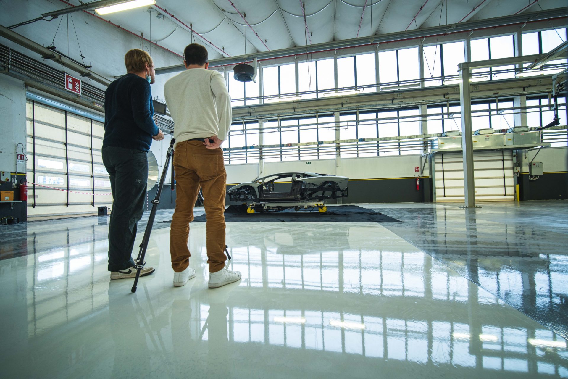 Lamborghini's First NFT Sends Aventador Off Planet, V12 Fully Exposed ...
