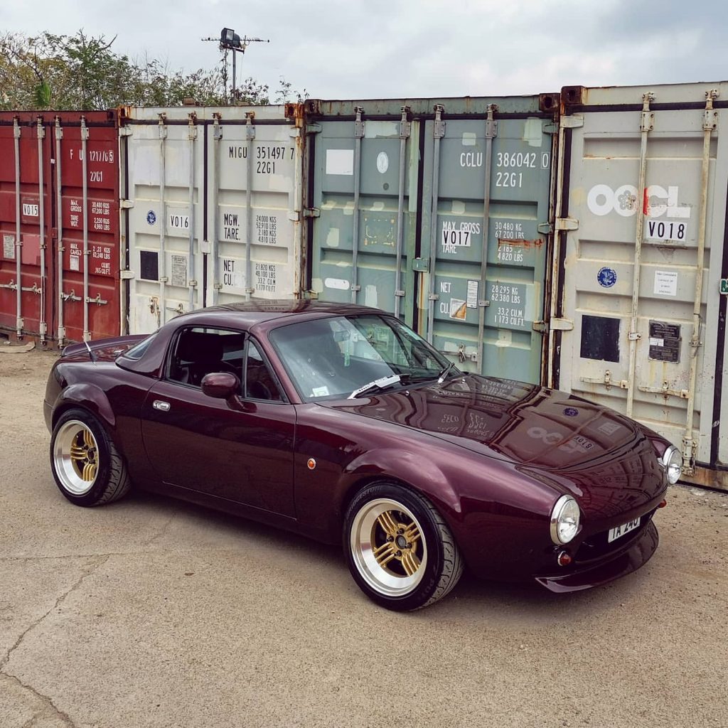 1996 Mazda MX-5 Miata Looks Retro With "Pitcrew" Front and Round Headlights