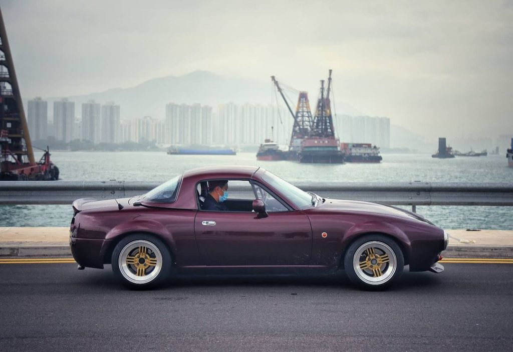 1996 Mazda MX-5 Miata Looks Retro With "Pitcrew" Front and Round Headlights