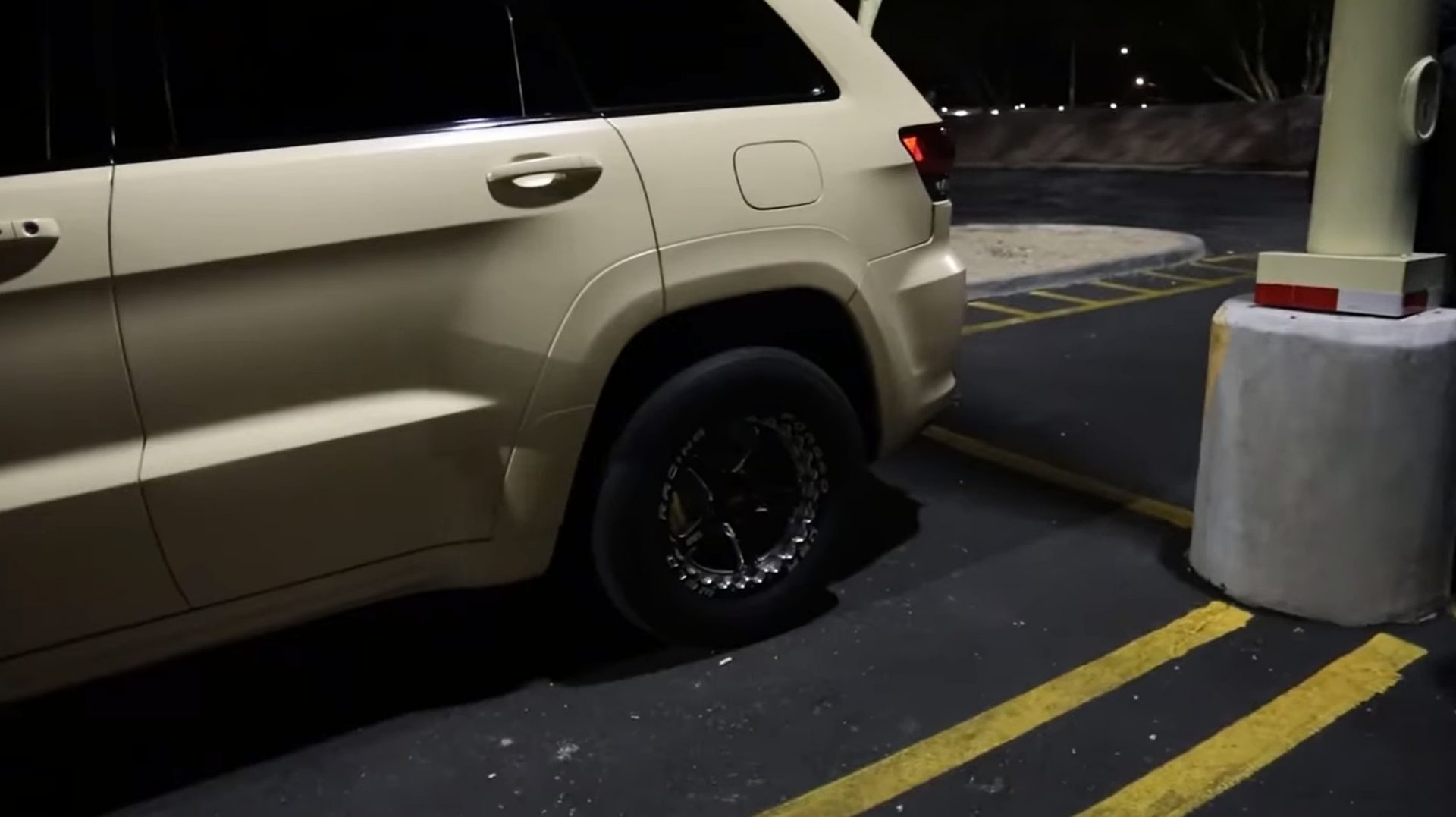 Hellephant-Powered Jeep Trackhawk Drag Races Big Turbo LS 280Z, One ...