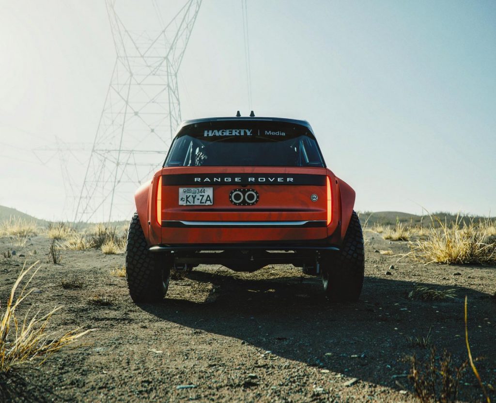 2022 Range Rover "Premium PreRunner" Is a Widebody 4x4 Wet Dream