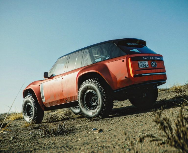 2022 Range Rover "Premium PreRunner" Is a Widebody 4x4 Wet Dream