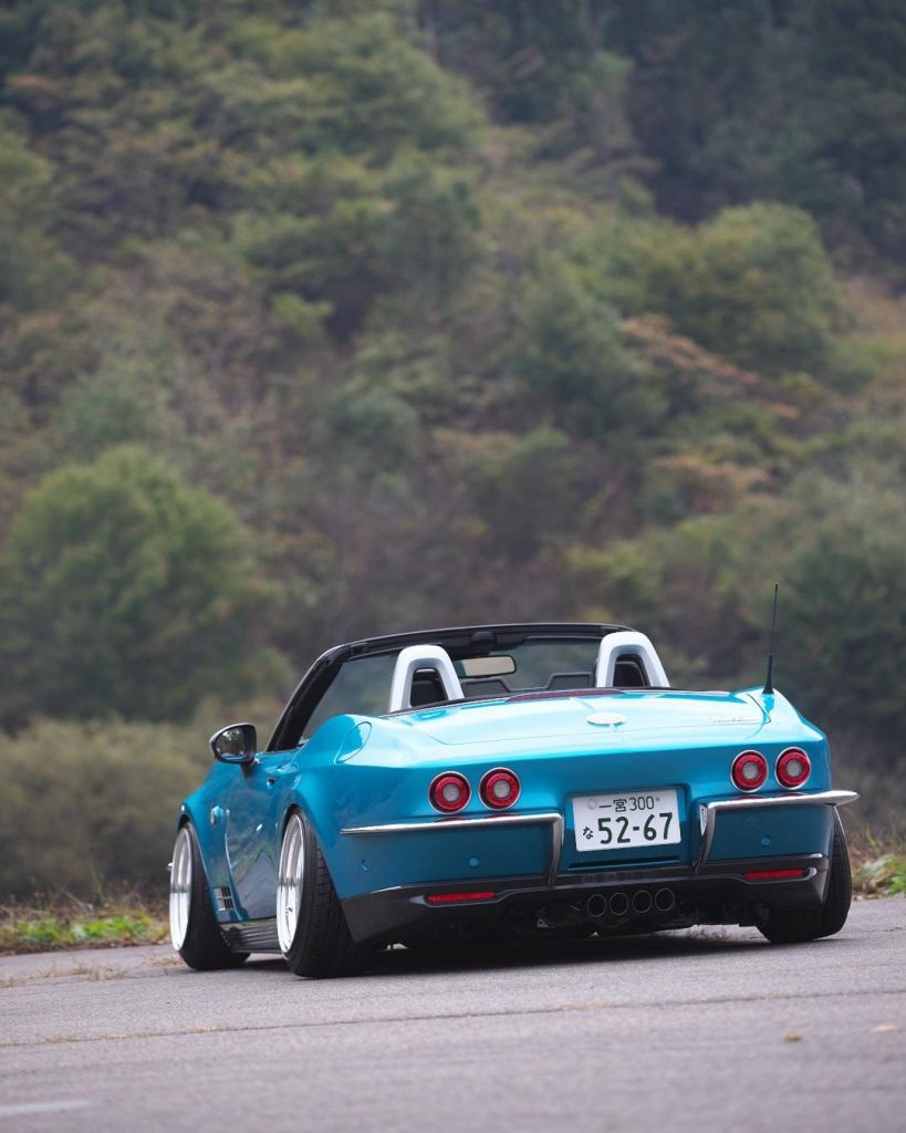 Mazda MX-5 Miata Impersonates a 1966 Corvette in Japan, Has Crazy Camber