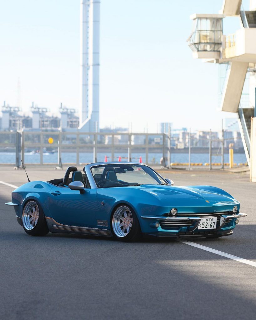 Mazda MX-5 Miata Impersonates a 1966 Corvette in Japan, Has Crazy Camber