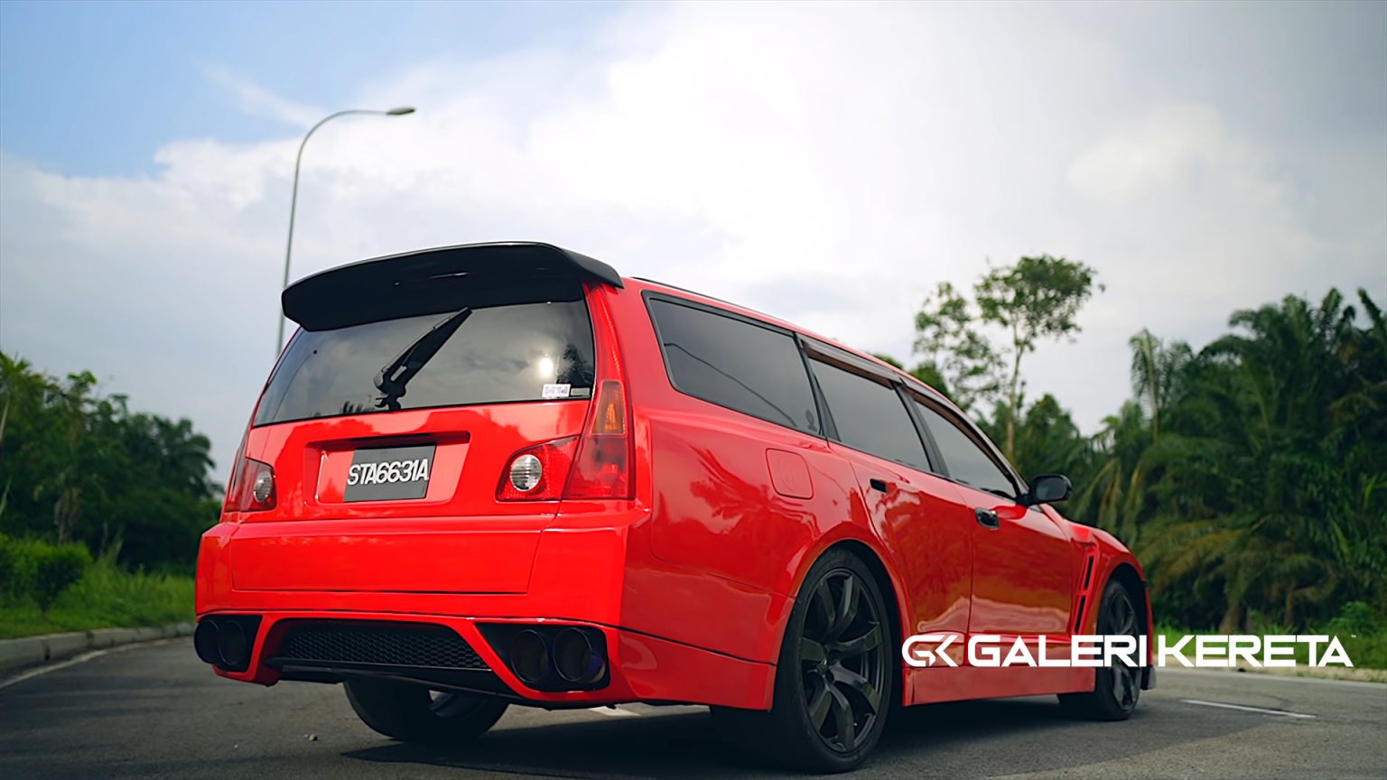 R35 Nissan GT-R Wagon Exists Thanks to JDM Stagea, Looks Stunning in Red