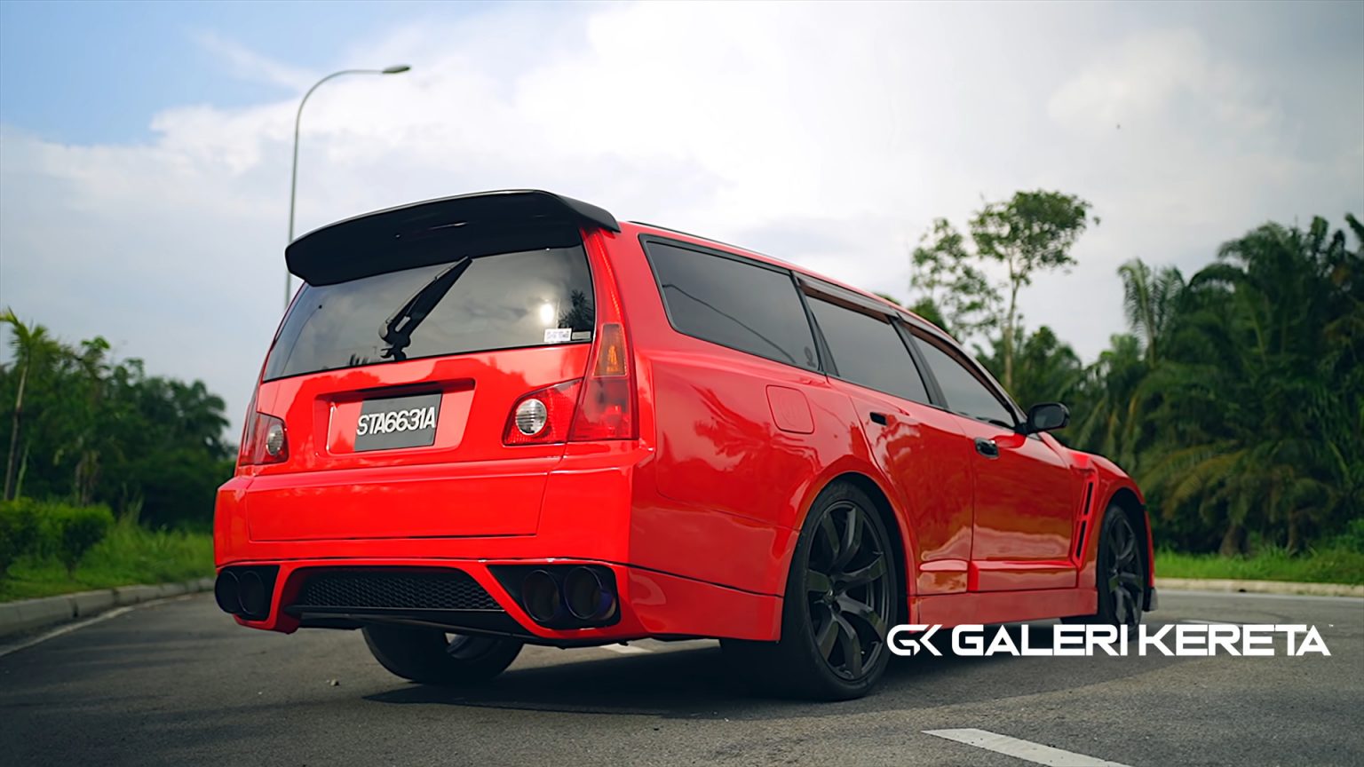 R35 Nissan GT-R Wagon Exists Thanks to JDM Stagea, Looks Stunning in Red