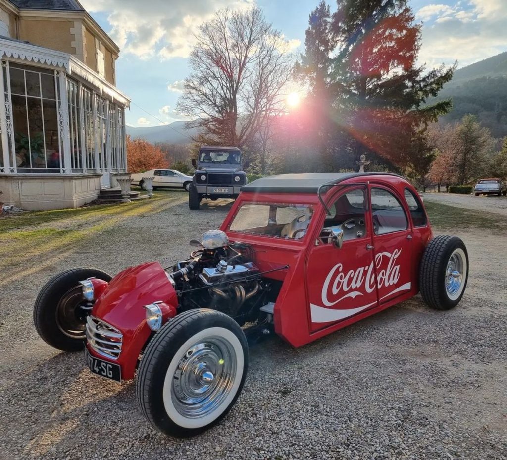 Citroen 2CV Turns into Unexpected Hot Rod with Exposed Chevy V8