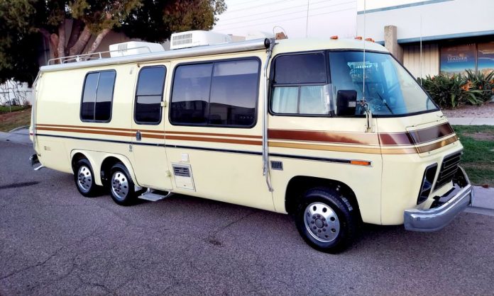 1977 GMC Motorhome: Rust Bucket from Ben 10 or the Best RV Ever