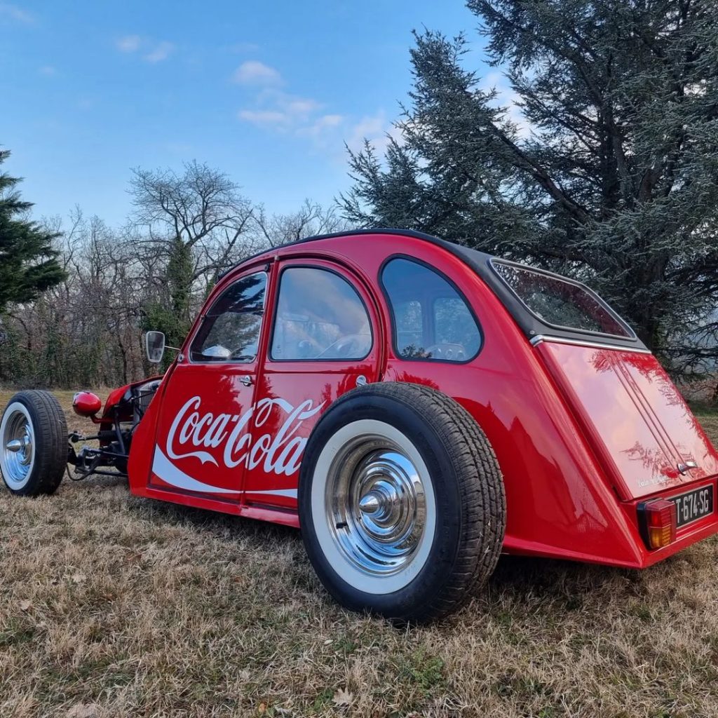 Citroen 2CV Turns into Unexpected Hot Rod with Exposed Chevy V8