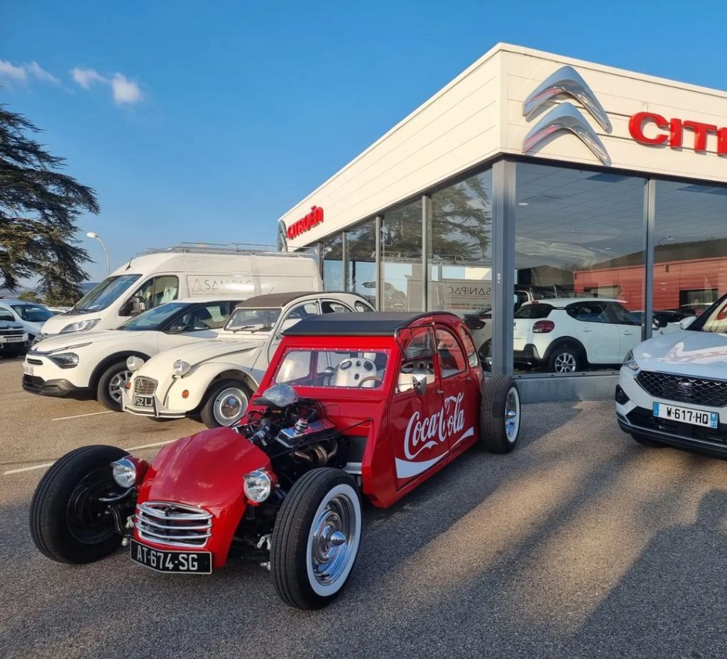 Citroen 2CV Turns into Unexpected Hot Rod with Exposed Chevy V8