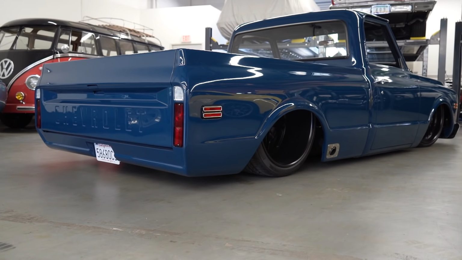 1971 Chevy C10 Is a Slammed Air Ride Truck Rocking Escalade Power
