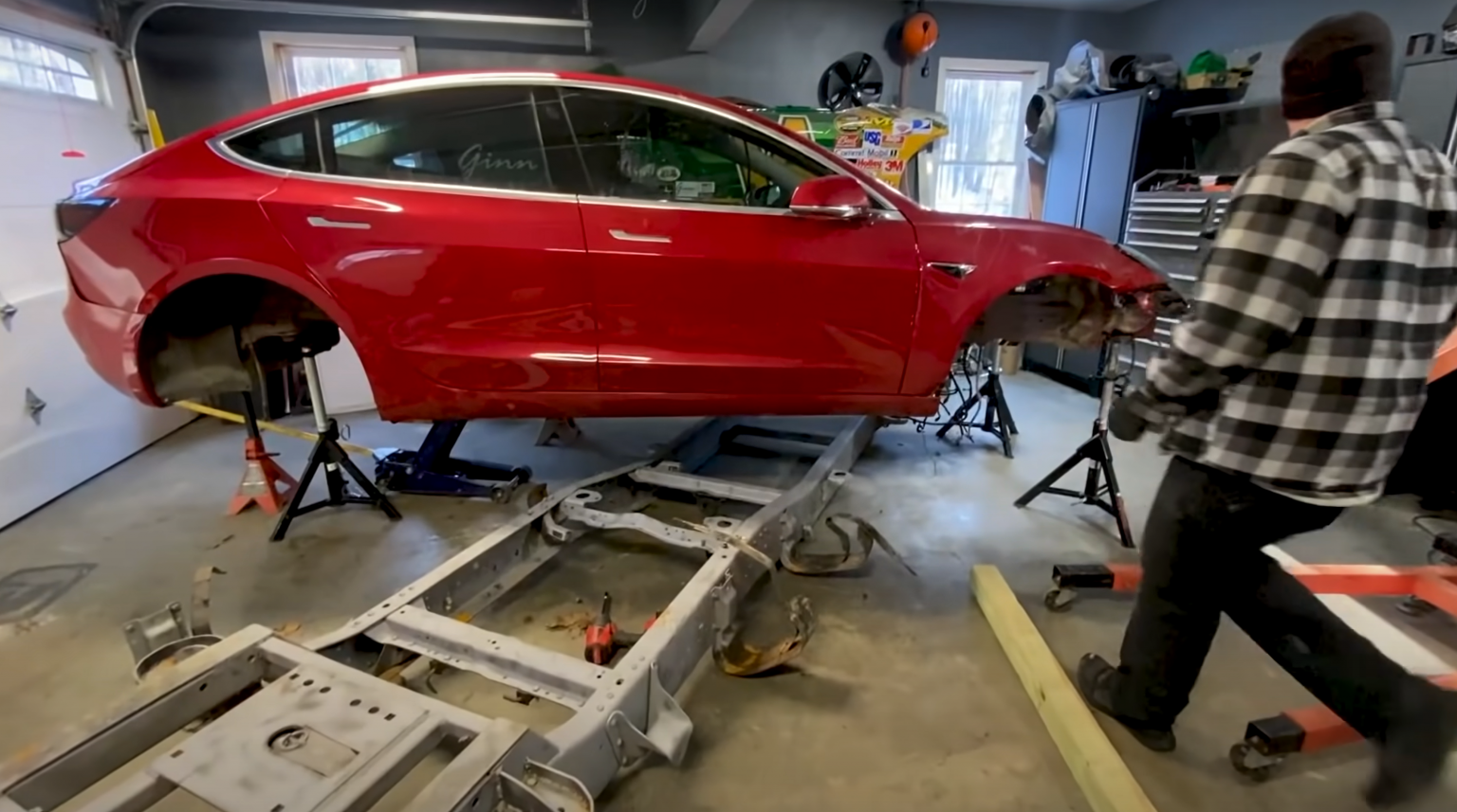 World's First Six-Wheeled Tesla Is the Model D Body-on-Frame Truck with ...