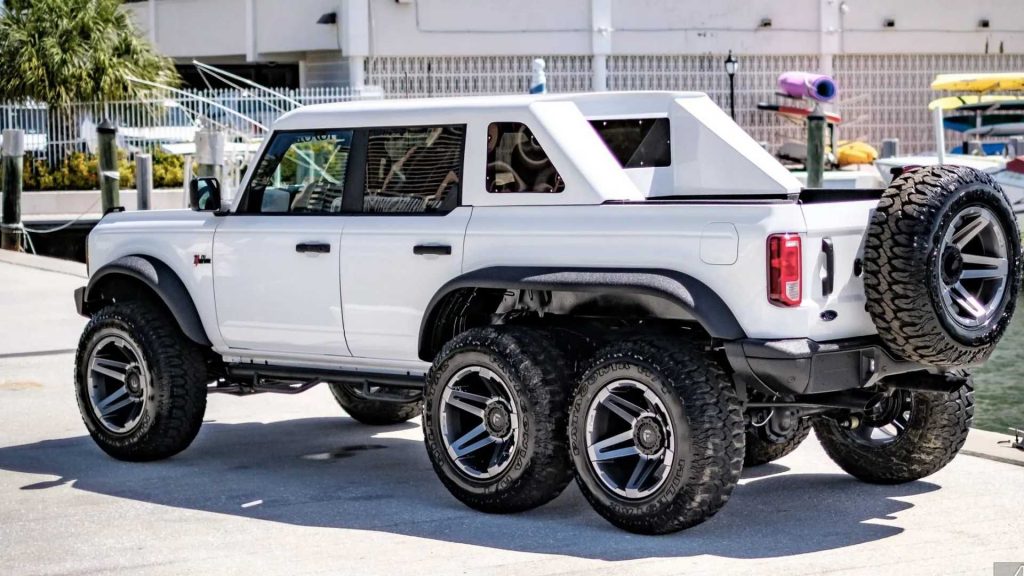 Ford Bronco 6x6 Pickup Is a Real Monster Called Apocalypse Dark Horse