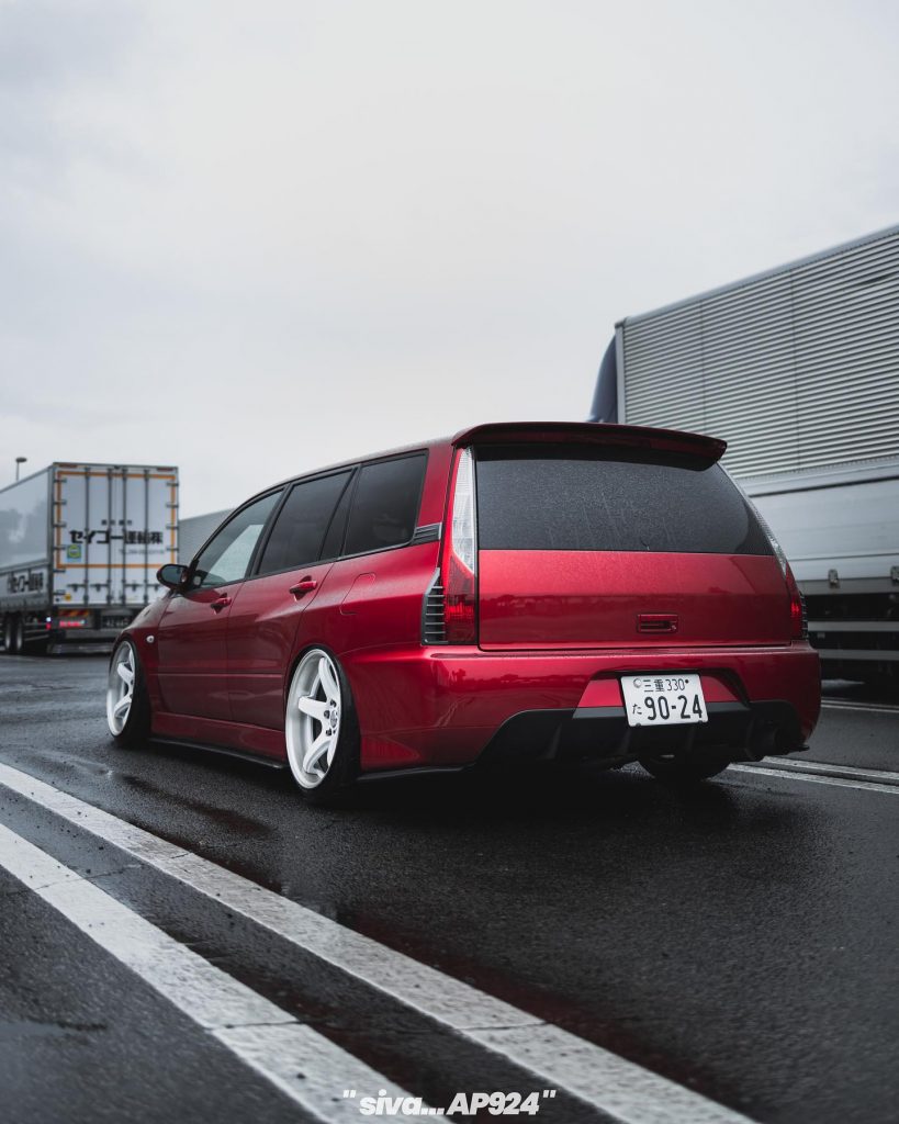 Rare Mitsubishi Evo IX Wagon: Tastefully Modded Japanese Widebody Hauler