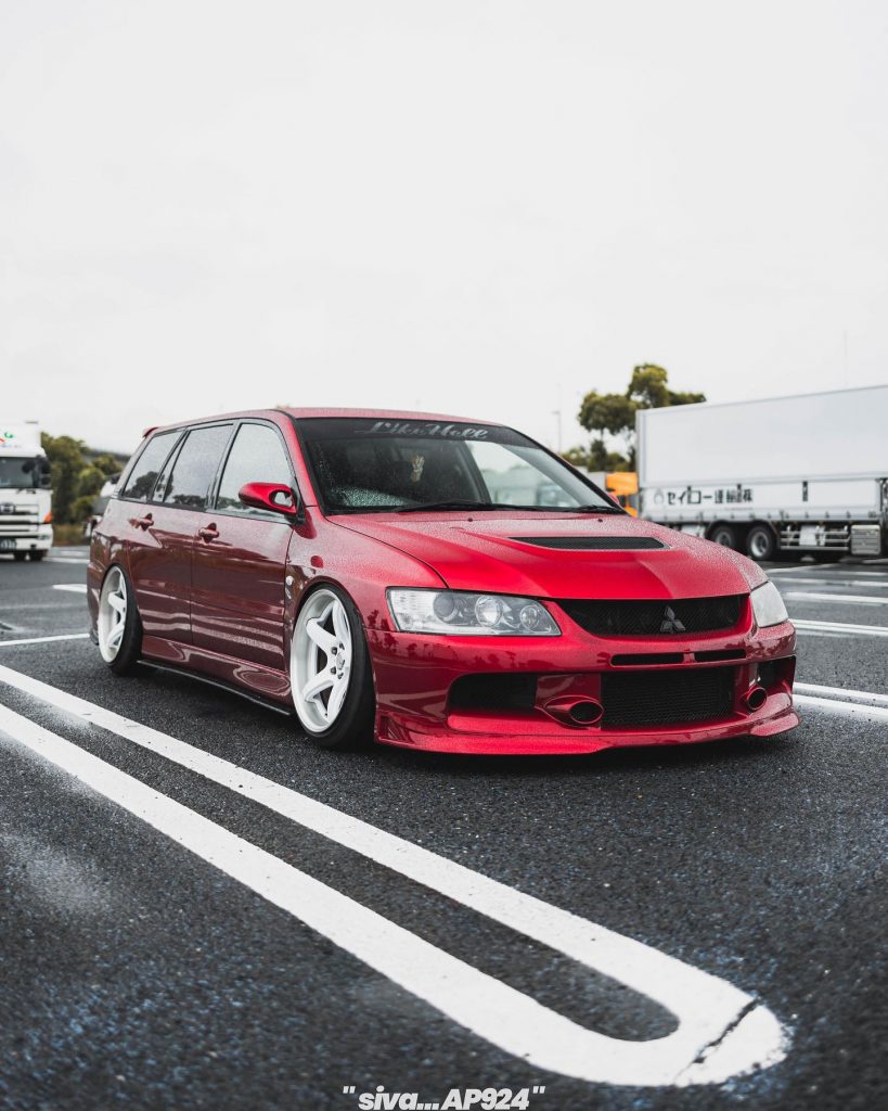 Rare Mitsubishi Evo IX Wagon: Tastefully Modded Japanese Widebody Hauler