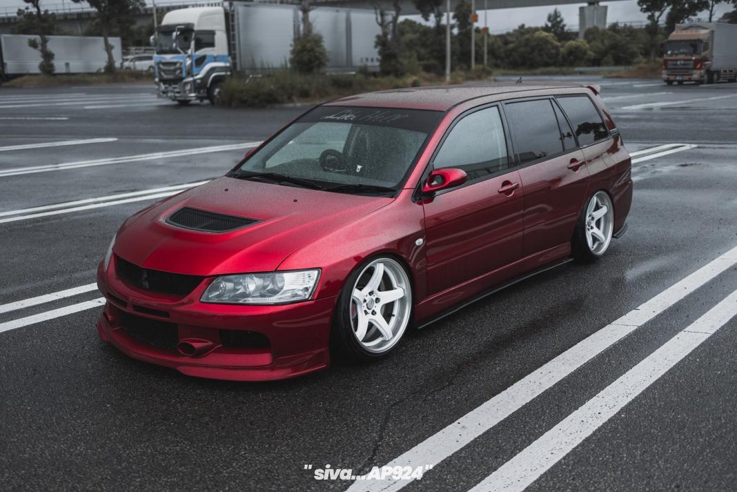 Rare Mitsubishi Evo IX Wagon: Tastefully Modded Japanese Widebody Hauler