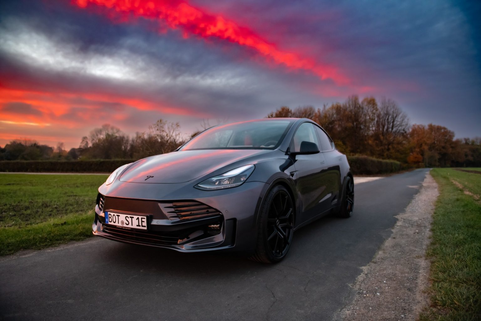 Tesla Model Y With 2022 Startech Body Kit: EV Tuning by the Germans