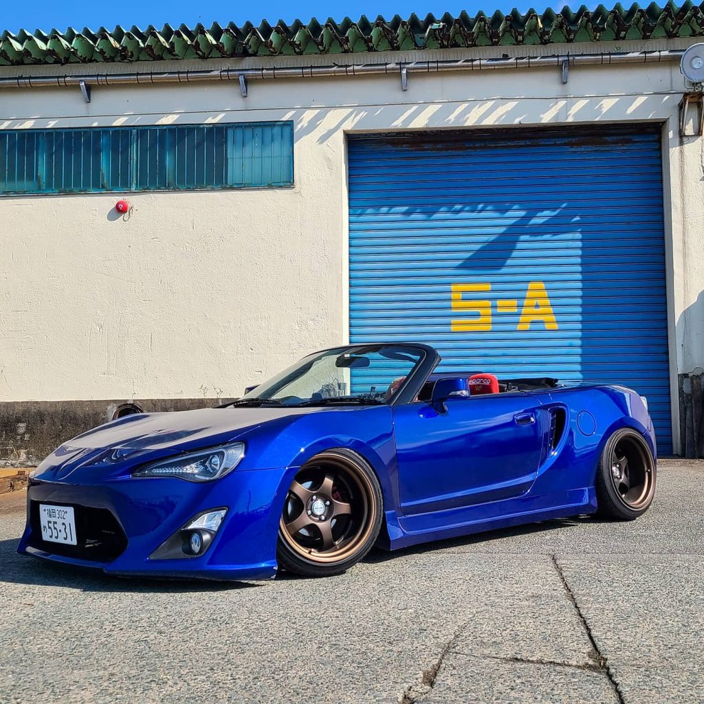 Toyota MR86 Is a Real MR2 Roadster With an 86 Body Kit