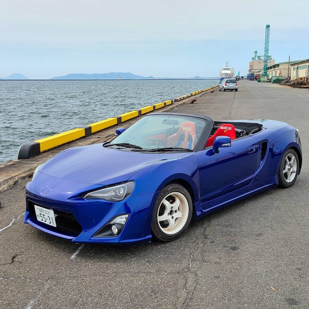 Toyota MR86 Is a Real MR2 Roadster With an 86 Body Kit