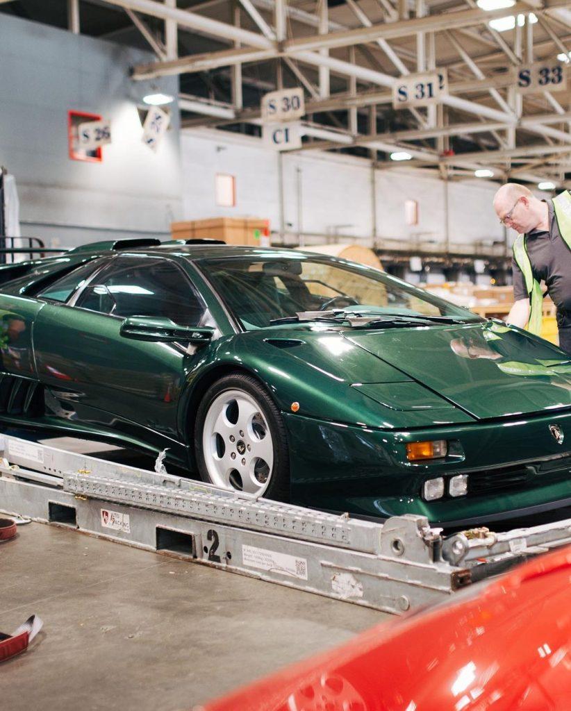 This 1995 Green-on-Green Lamborghini Diablo SE30 JOTA Is Probably the ...