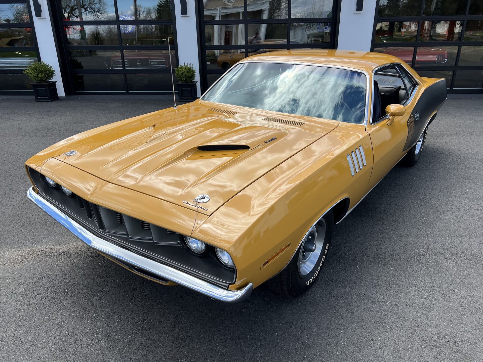 Unrestored 1971 Plymouth Cuda Is a Banana Yellow Survivor with a Sweet ...