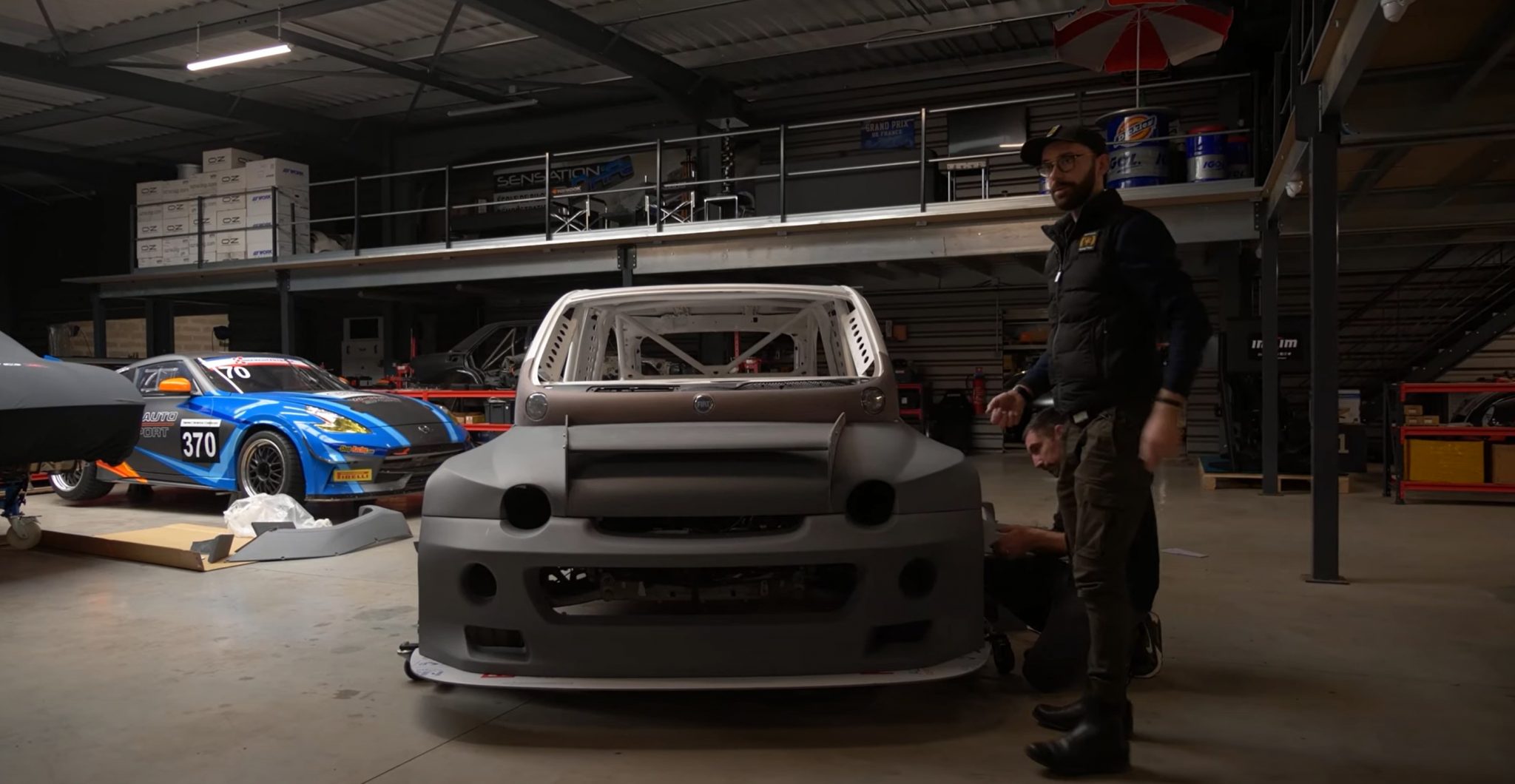 Updated: French YouTubers Raise $1.1M to Build 1,000 HP Fiat Multipla ...