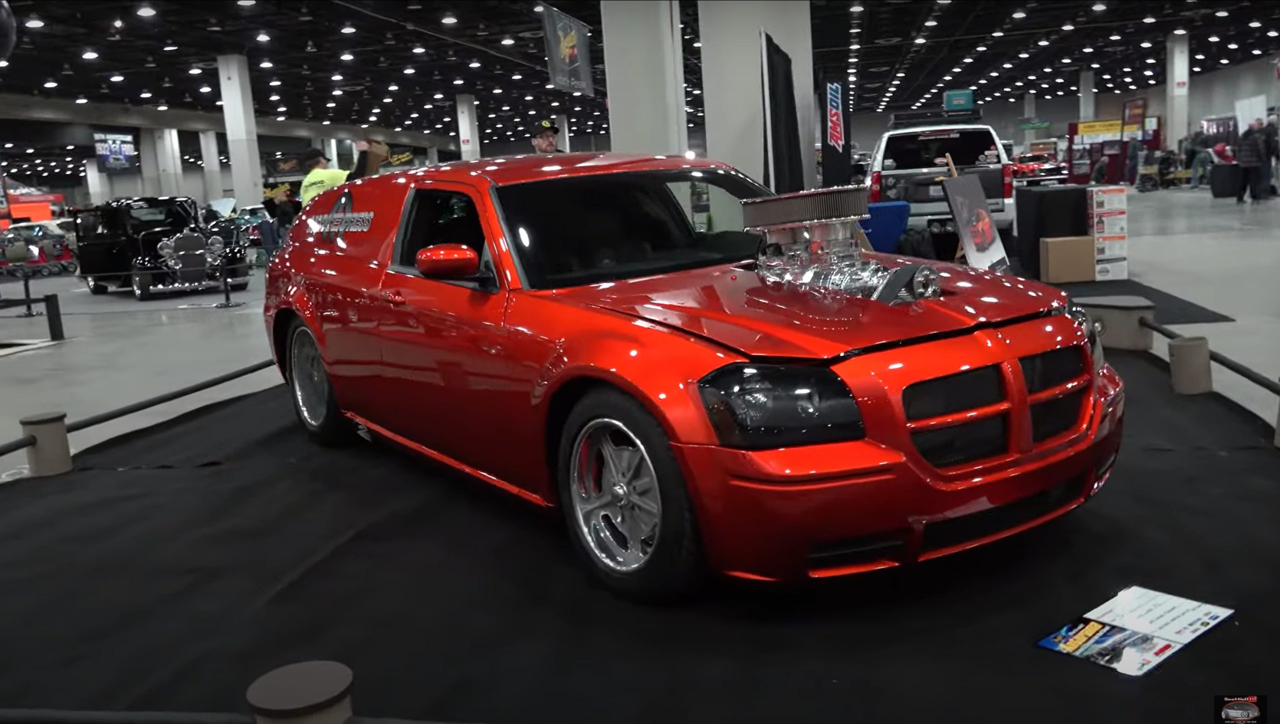 2007 Dodge Magnum Two-Door Wagon "Mopar Express" Is a Modern Sedan ...