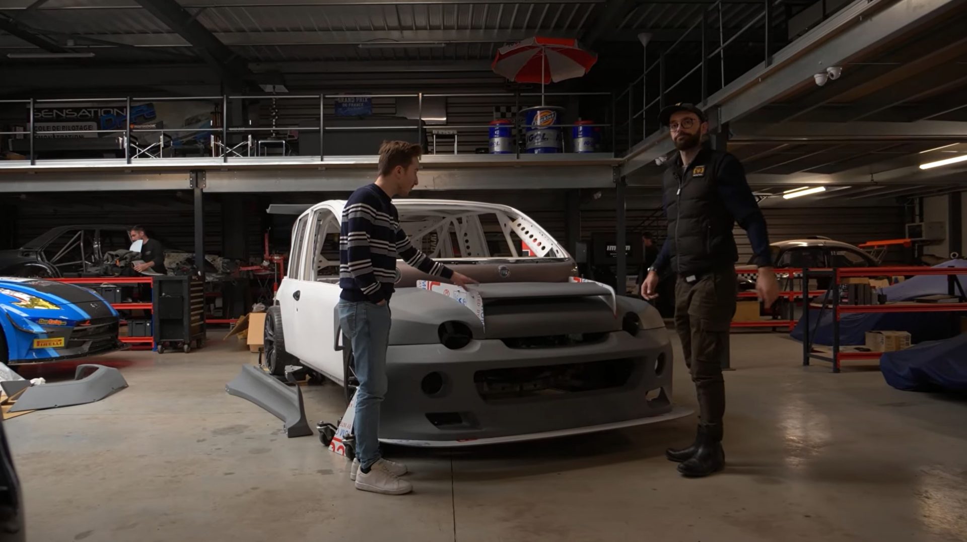 Updated: French YouTubers Raise $1.1M to Build 1,000 HP Fiat Multipla ...
