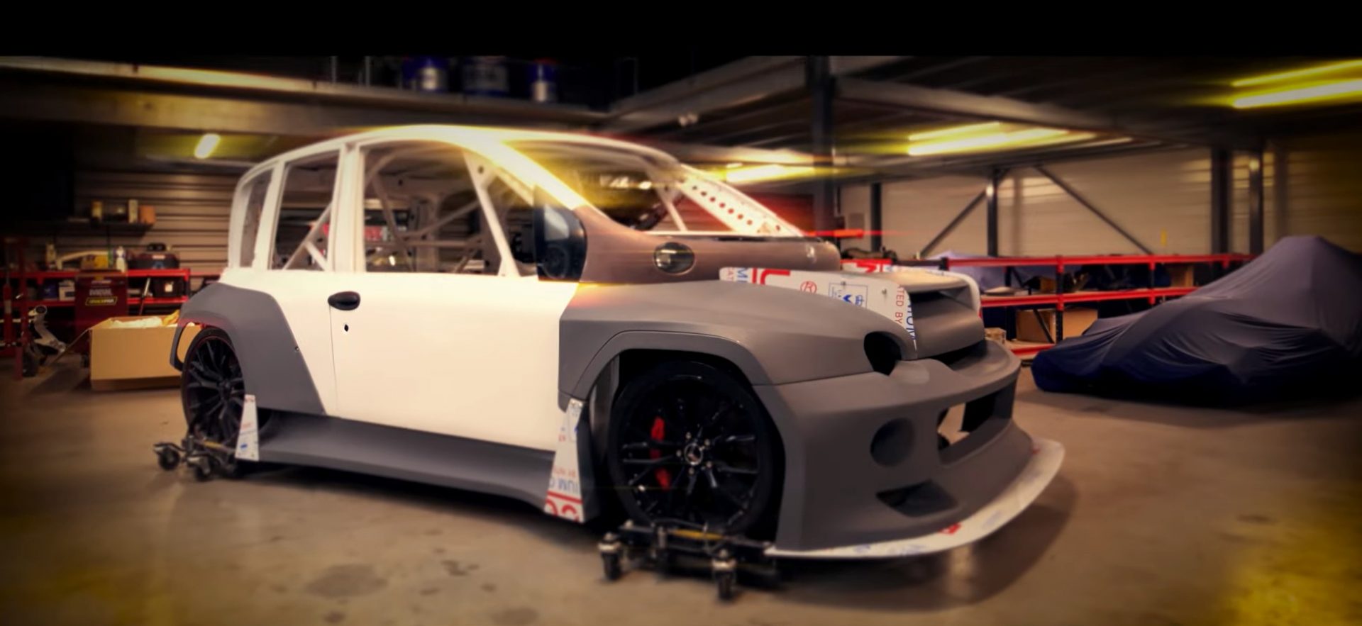 Updated: French YouTubers Raise $1.1M to Build 1,000 HP Fiat Multipla ...