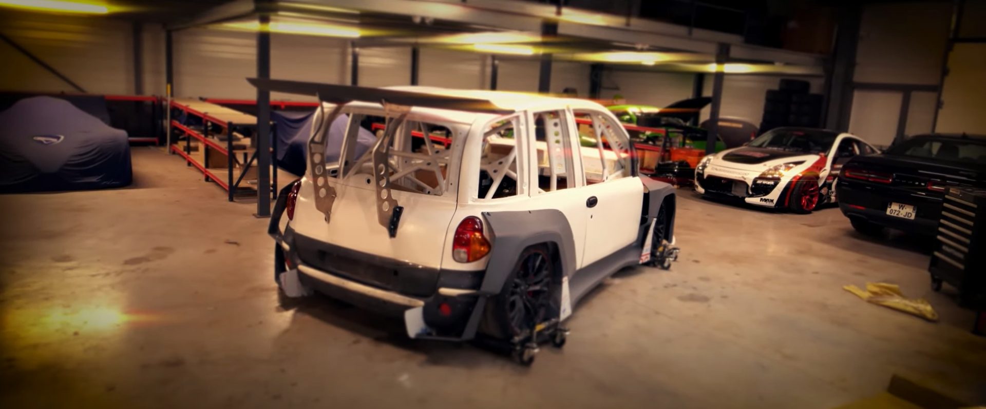 Updated: French YouTubers Raise $1.1M to Build 1,000 HP Fiat Multipla ...