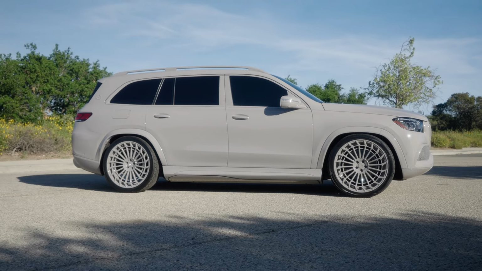 Kim Kardashian's Maybach GLS "Grey Ghost" Revealed With Matching 24 ...