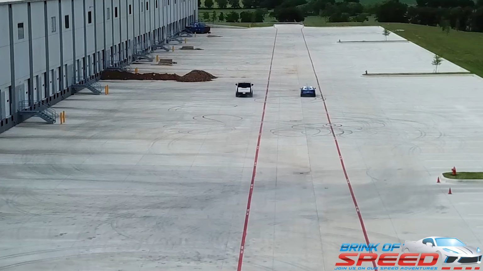 1000 HP Hummer EV Drag Races 495 HP C8 Corvette, America Wins