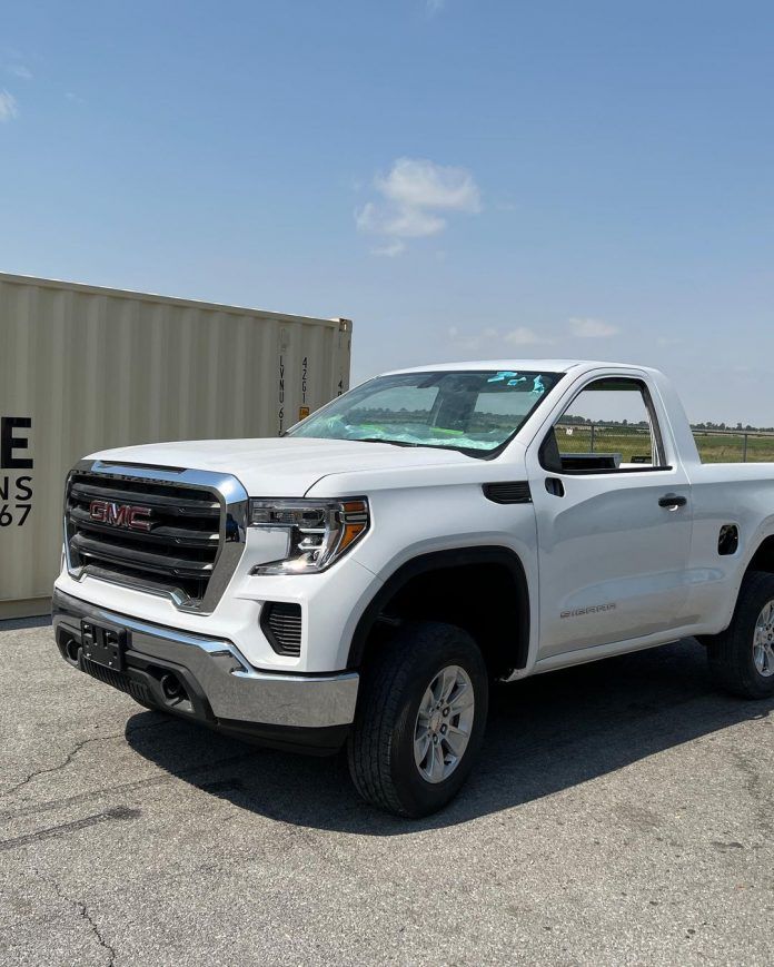 Modern GMC Jimmy Based on Sierra Coming to 2022 SEMA via Flat Out Autos ...