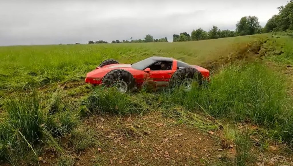 C4 Corvette on 44-inch Bogger Tires Is Almost Perfect Redneck Engineering
