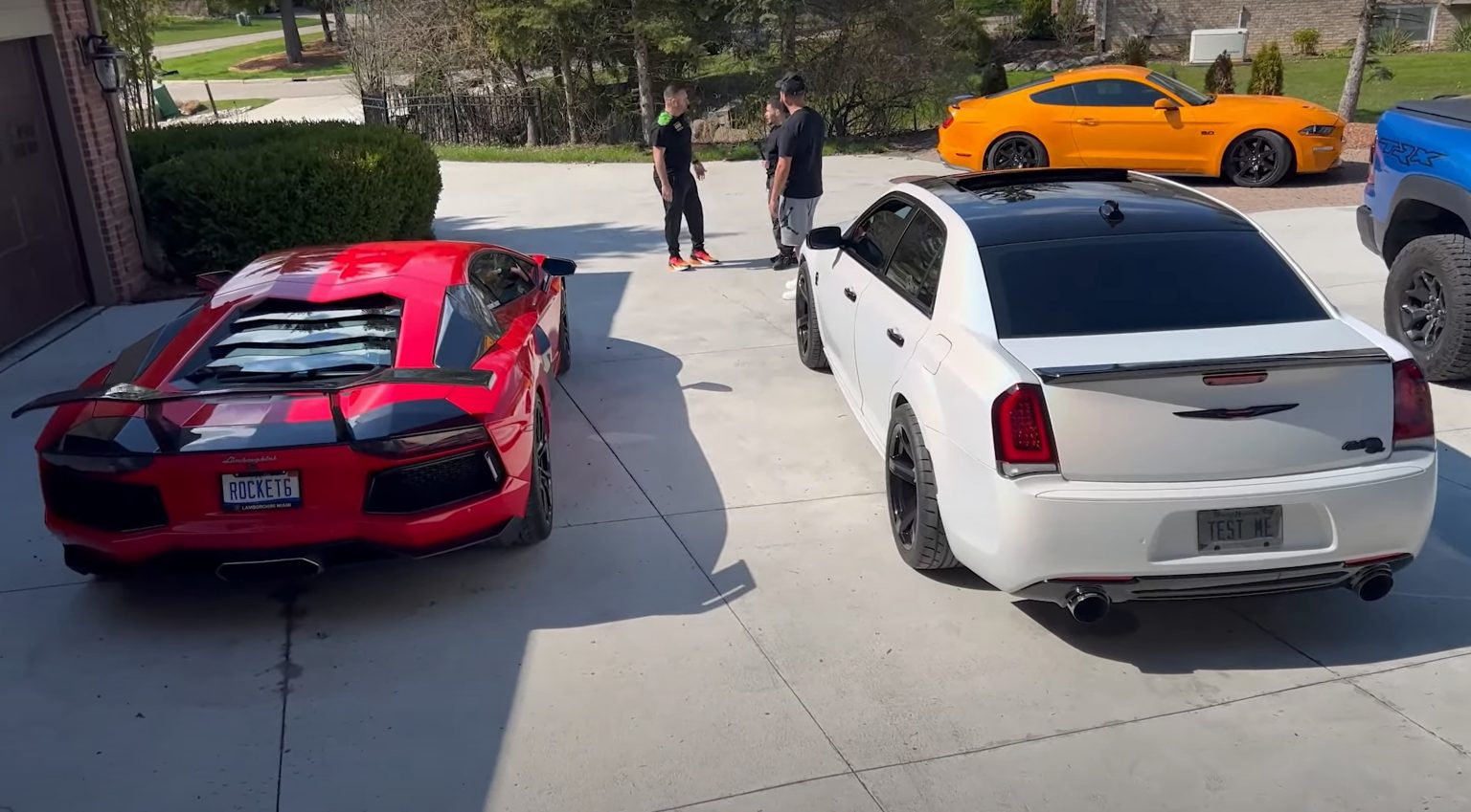 1,000 HP Hellephant-Swapped Chrysler 300 Sleeper Races Lamborghini ...