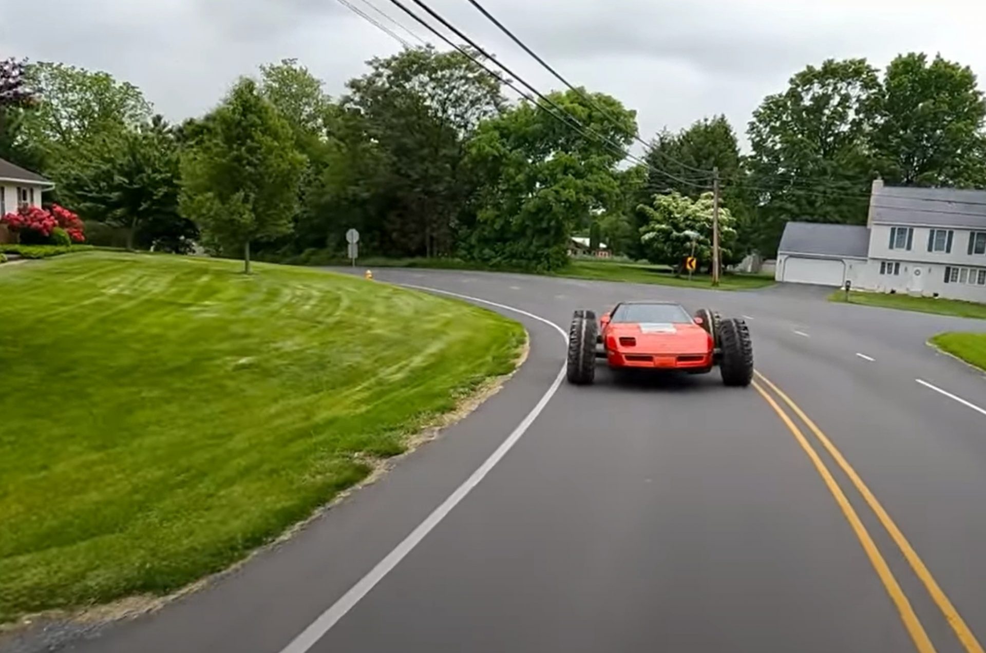 C4 Corvette on 44-inch Bogger Tires Is Almost Perfect Redneck Engineering
