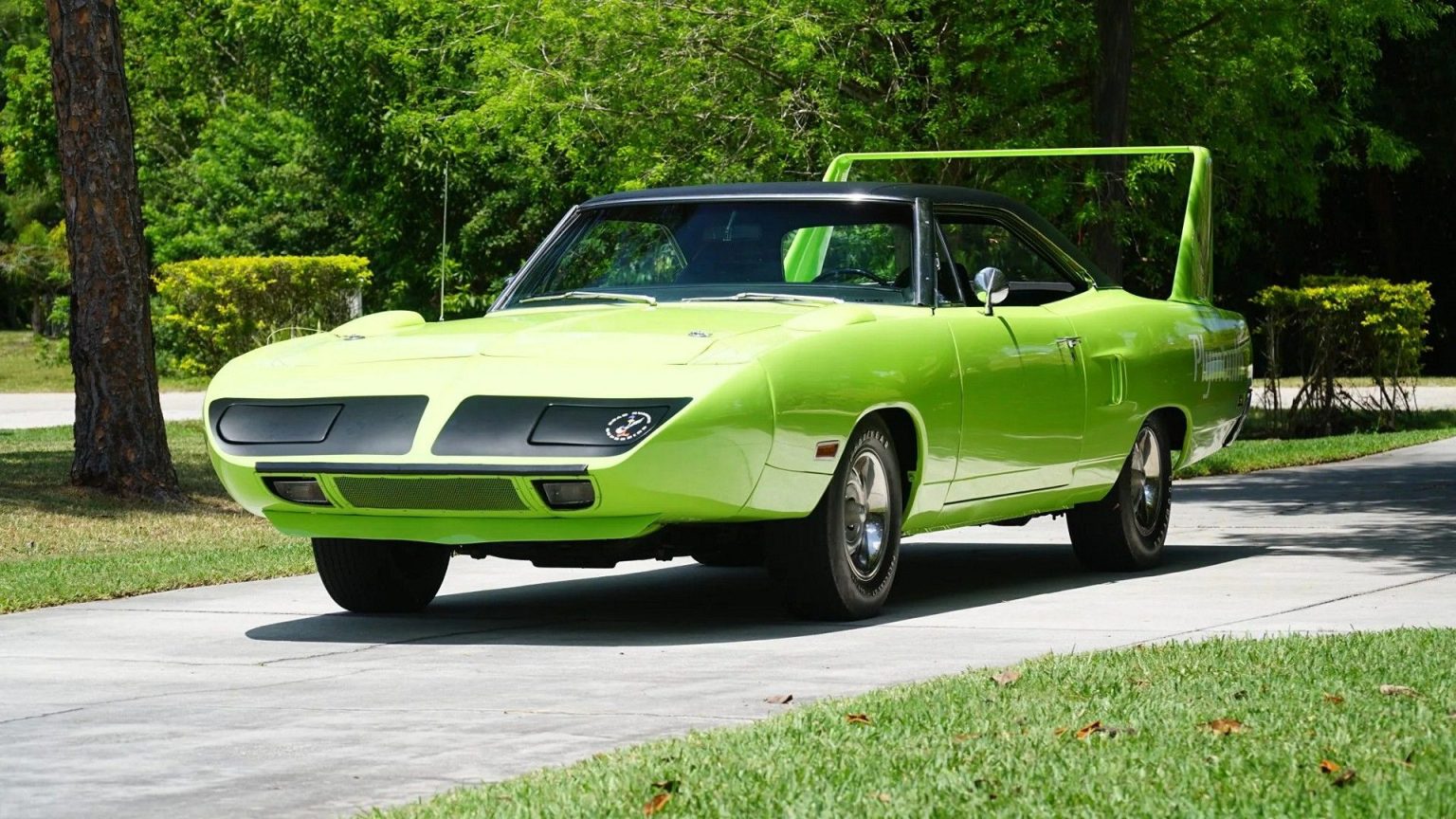 1970 Plymouth Superbird With Numbers-Matching 440 Six Barrel Is a Green ...