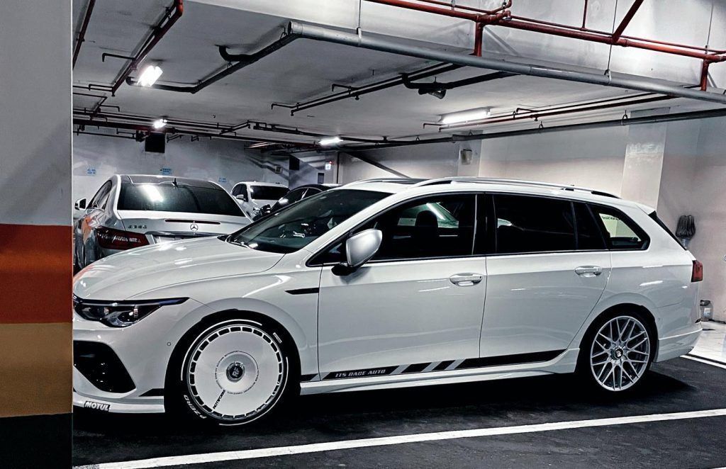 First Custom 2022 Golf R Wagon Slammed o Rotiform Aerodisc Wheels in Taiwan