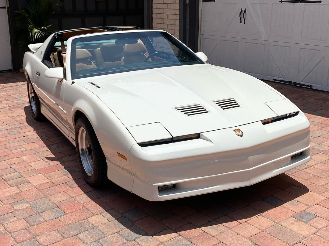 Clean 1989 Pontiac Trans Am Turbo 20th Anniversary Flexes Buick GNX ...