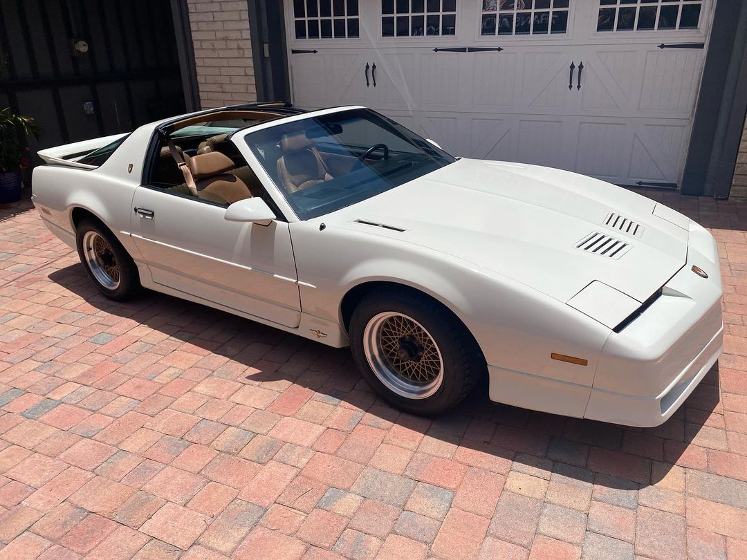 Clean 1989 Pontiac Trans Am Turbo 20th Anniversary Flexes Buick GNX ...