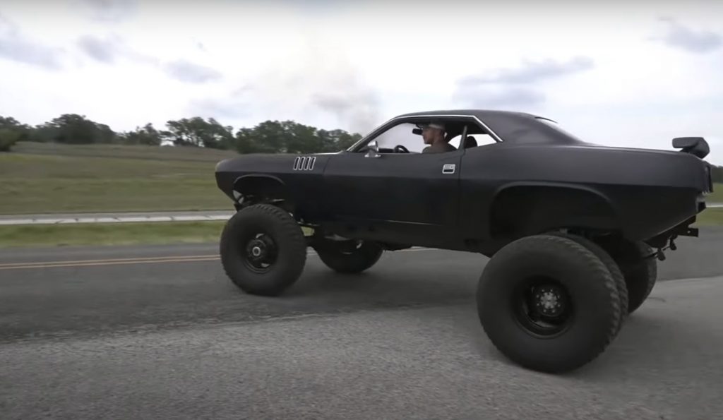 Cummins Cuda 4x4 With Dually Diesel Muscle Keeps Things in the Mopar Family