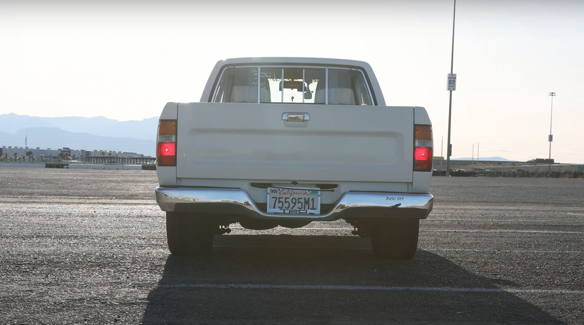 Son Turns Dad's 320,000-Mile Toyota Pickup Into 900 HP LS-Swapped Hilux ...