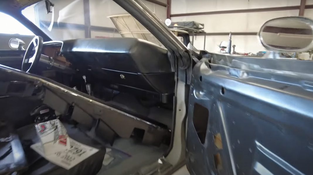 Cummins Cuda 4x4 With Dually Diesel Muscle Keeps Things in the Mopar Family