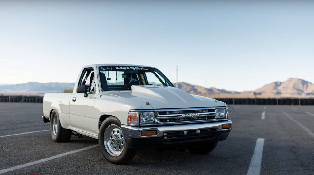 Son Turns Dad's 320,000-Mile Toyota Pickup Into 900 HP LS-Swapped Hilux ...