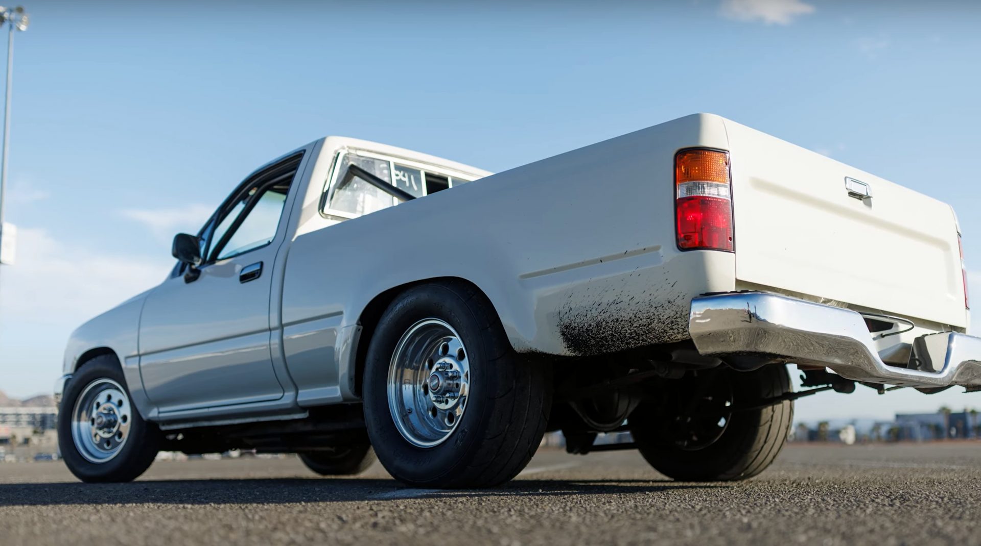 Son Turns Dad's 320,000-Mile Toyota Pickup Into 900 HP LS-Swapped Hilux ...