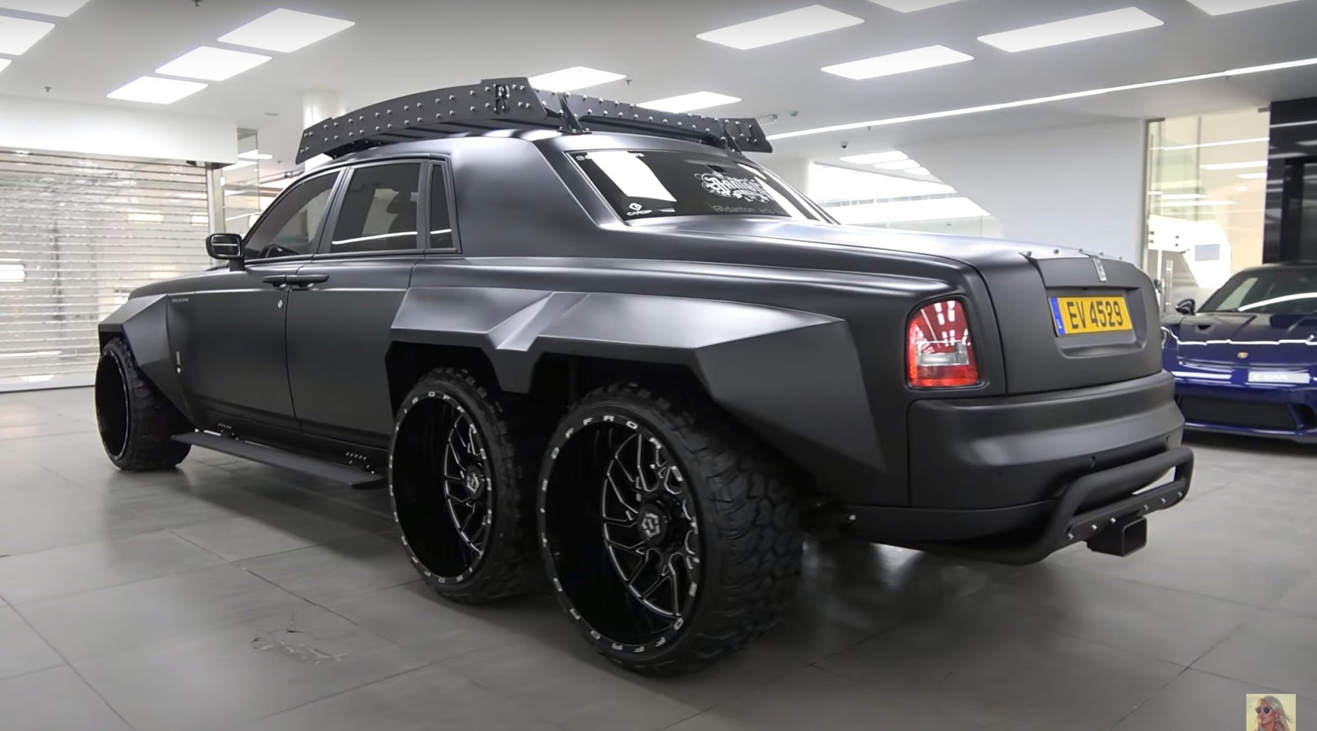 World's First Rolls-Royce 6x6 Phantom Is a Desert-Ready Land Yacht