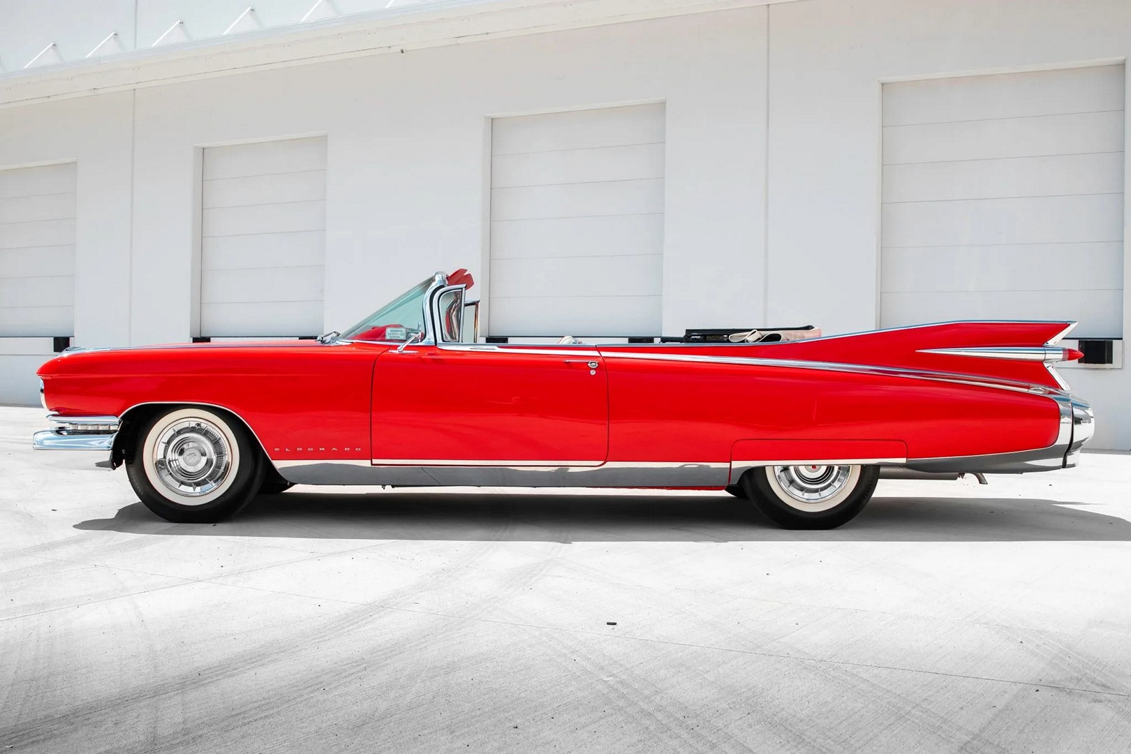 Red 1959 Cadillac Eldorado Biarritz Is Worth a Fortune, Shows Fabulous Fins