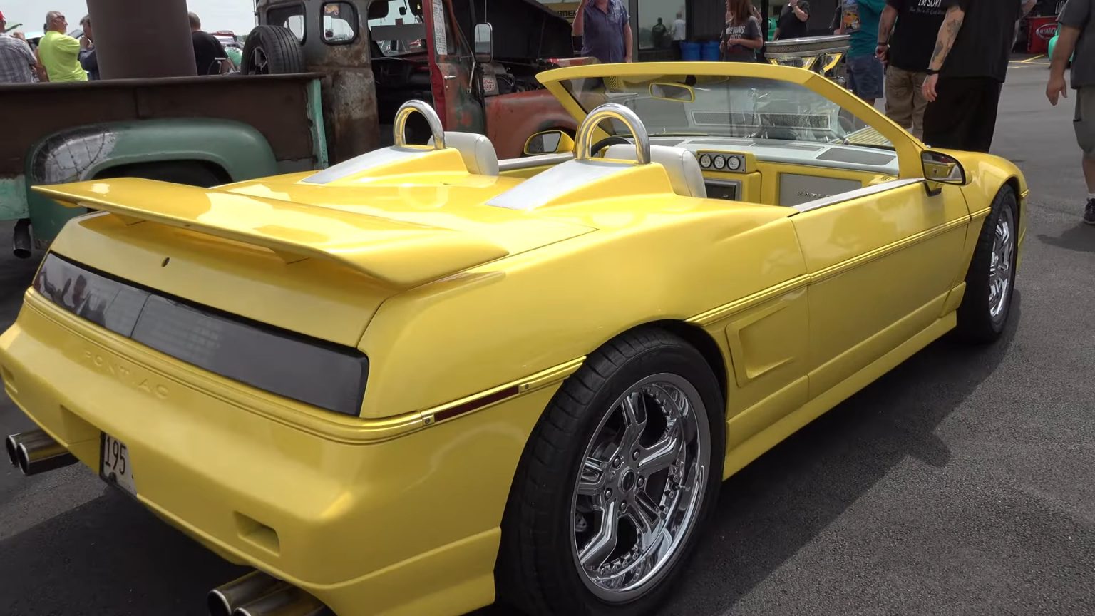 Custom 1986 Pontiac Fiero Convertible Has 427 Chevy Big-Block in the Front